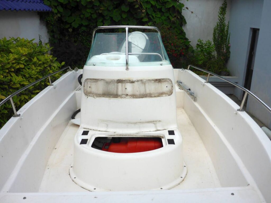 GRUNT Boat Cleaner - Marintech Marketing